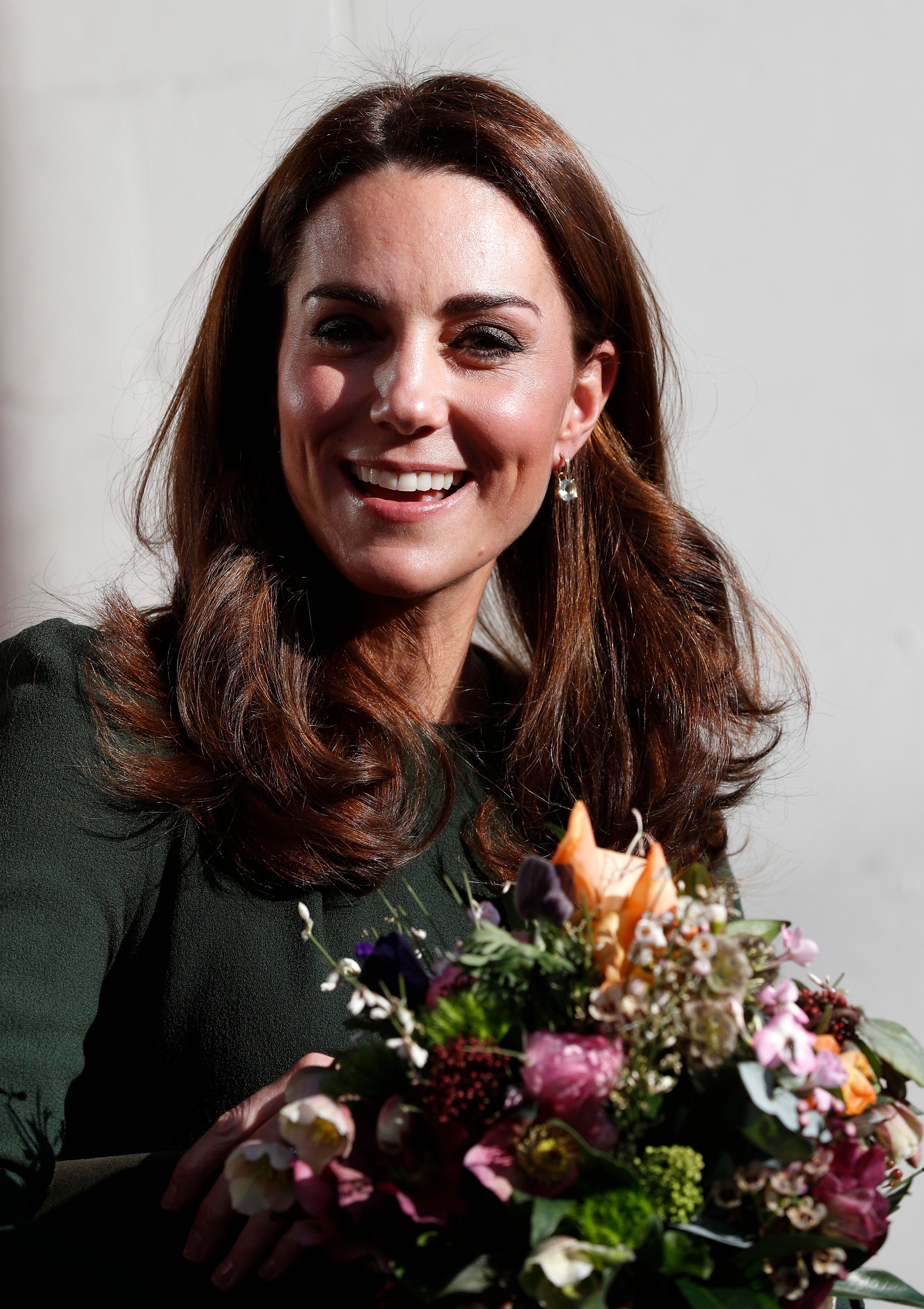 Kate Middleton wows in flowing green belted outfit from Beulah as she ...