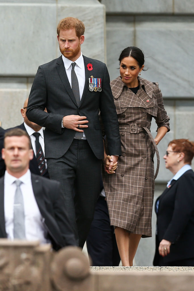'A step too far': Meghan Markle's habit of putting her hand in her ...